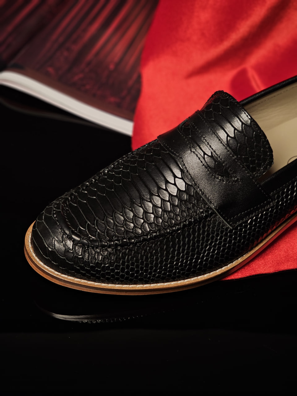 Loafers Black Snake Print Leather 2 cm heel