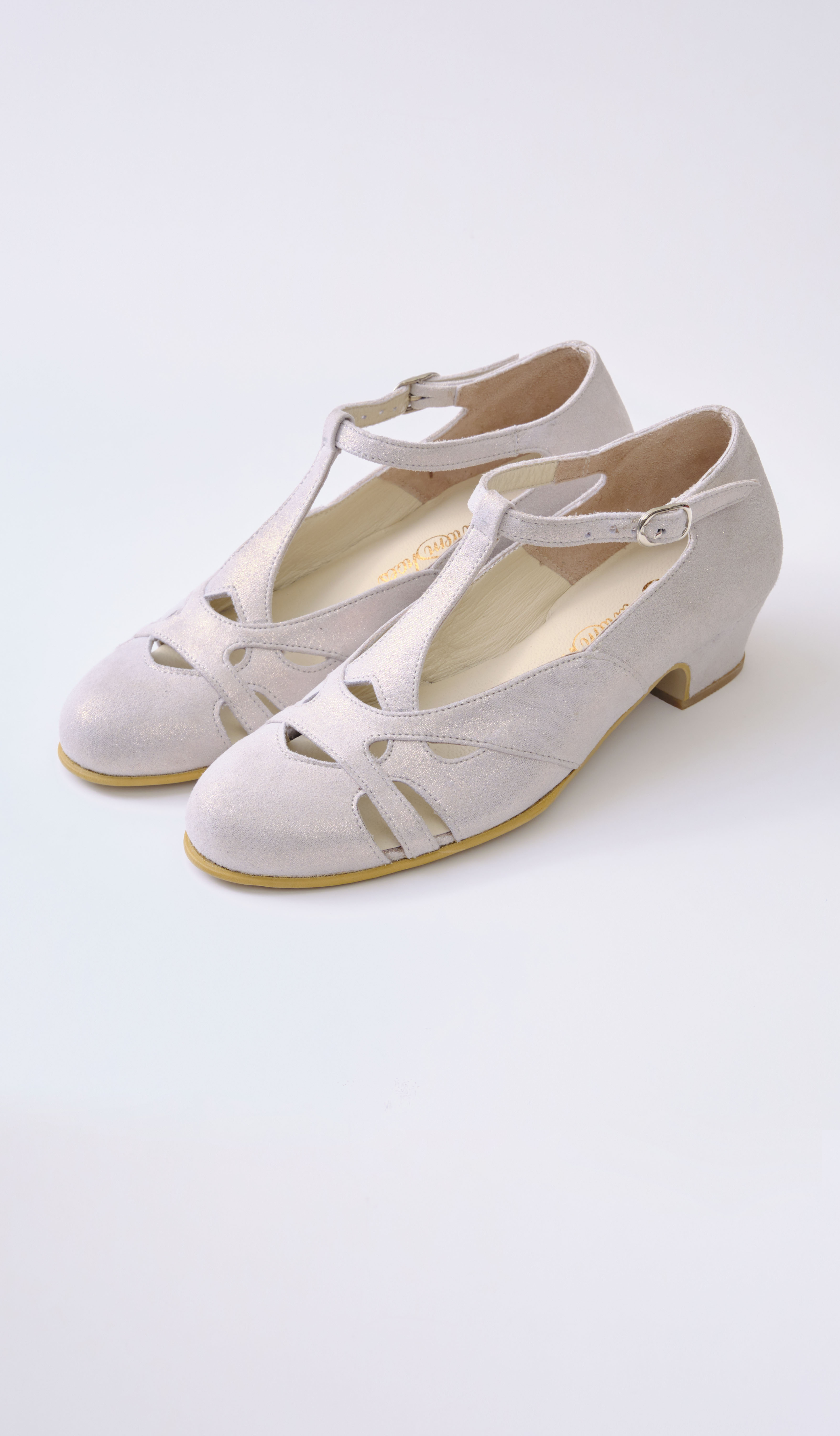 Spring Shiny Cream Suede 4 cm heel